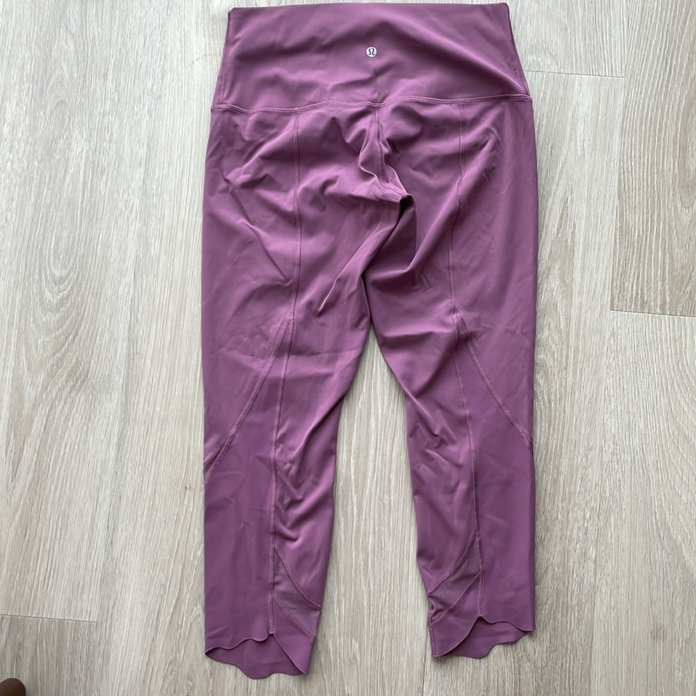 Lululemon Light Purple 23” Scalloped Wunder Under - Gem